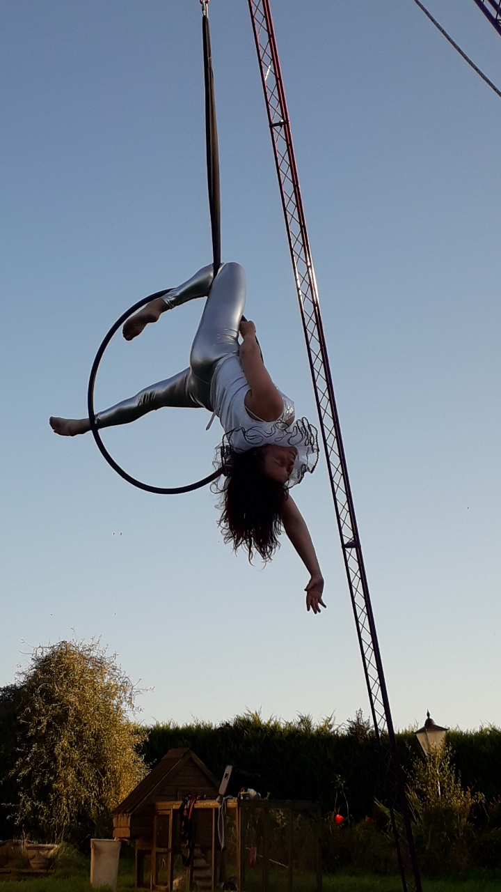 I’m happy – Higher Beings Circus